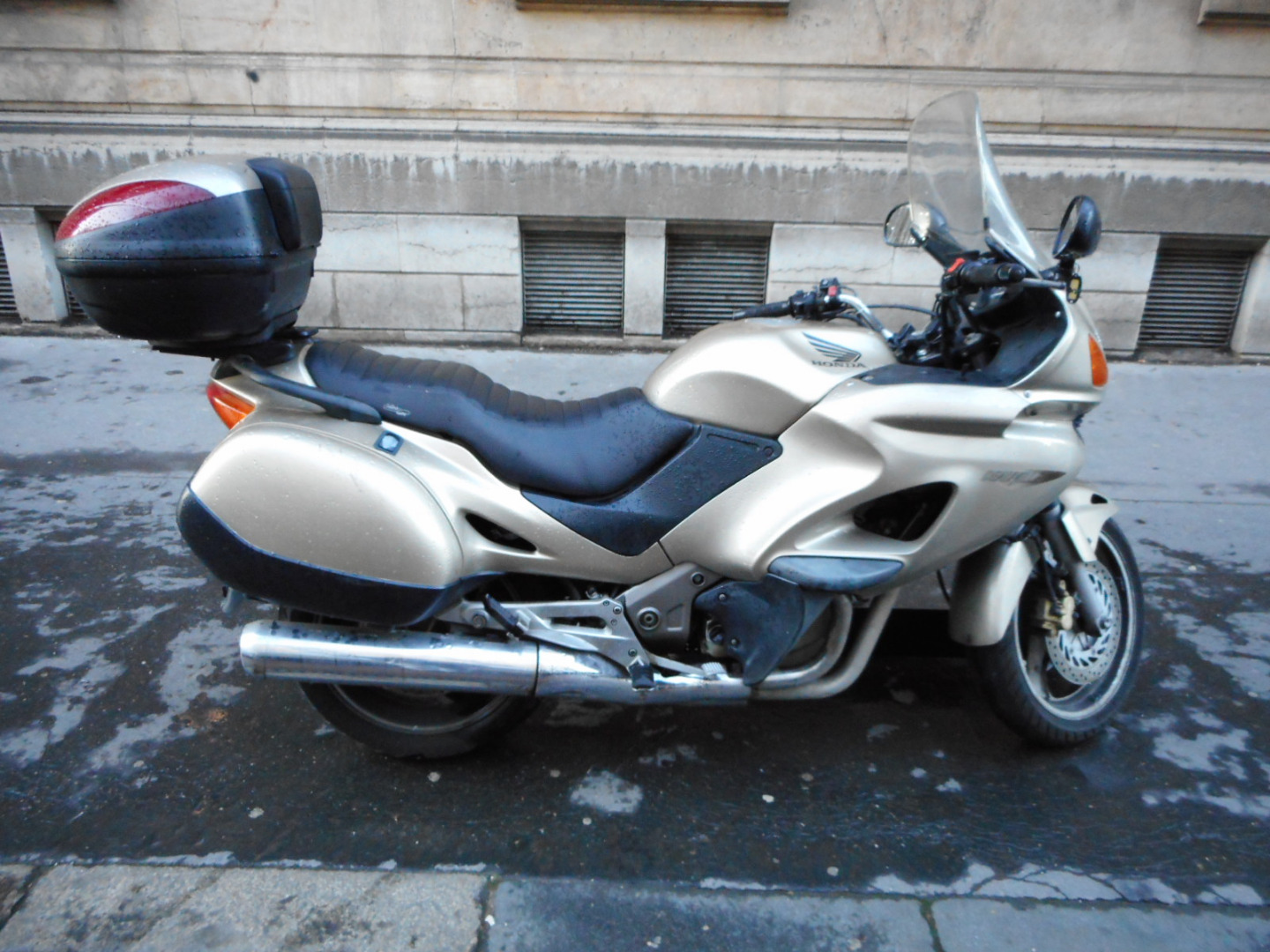 Moto depot : Motos d’occasion de 501 a 650 cc honda, DEAUVILLE 650 ...